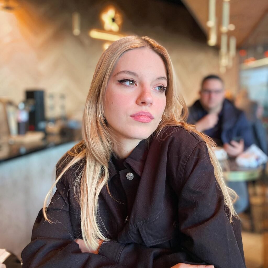 Yetenekli Müzisyen Tuana Yılmaz Röportajı - Yıldız Kalemlik